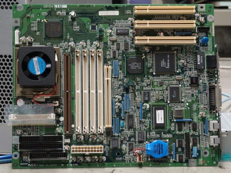 Micro-ATX vs Mini-ITX vs ATX: Best Motherboard Format to Choose - Tech ...